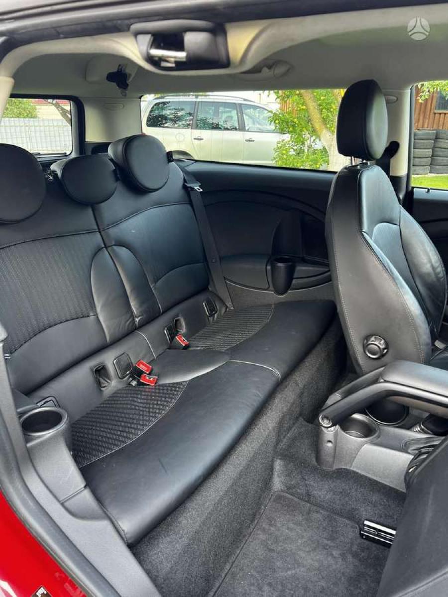 Sarkans MINI Clubman 2011 Ukmergė, ar dzinēja tilpumu 1.60 L un nobraukumu 228 tūkst. km par 3350 €, foto 14 vietnē AUTOMOTO.COM.LV