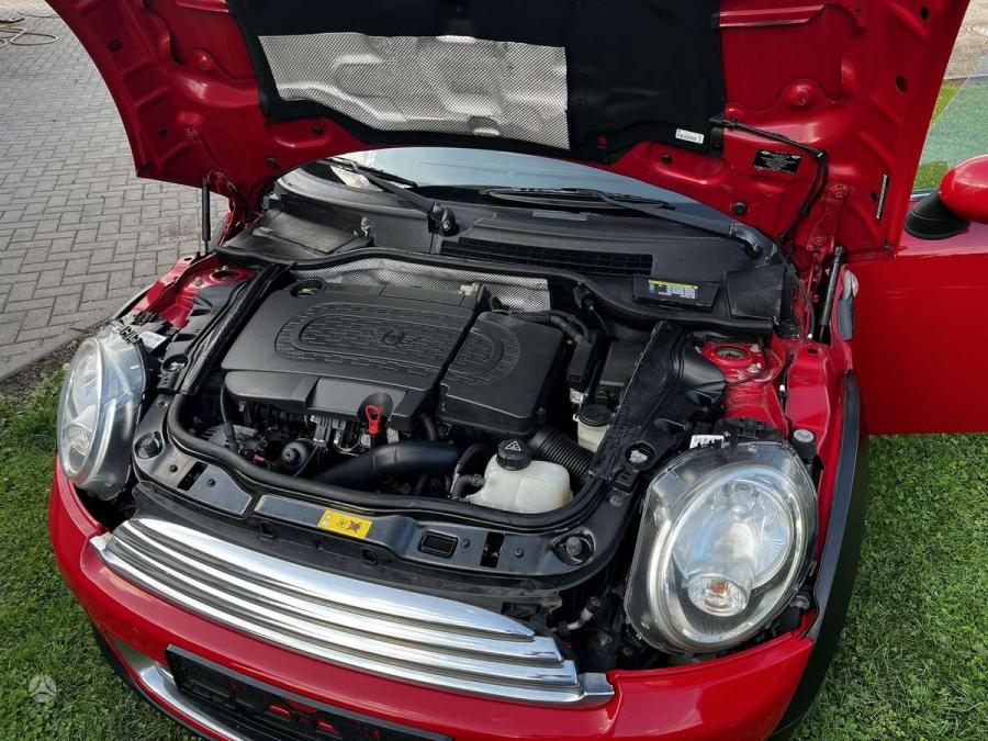 Sarkans MINI Clubman 2011 Ukmergė, ar dzinēja tilpumu 1.60 L un nobraukumu 228 tūkst. km par 3350 €, foto 18 vietnē AUTOMOTO.COM.LV