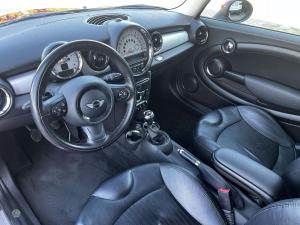 Sarkans MINI Clubman 2011 Ukmergė, ar dzinēja tilpumu 1.60 L un nobraukumu 228 tūkst. km par 3250 €, foto 16 vietnē AUTOMOTO.COM.LV