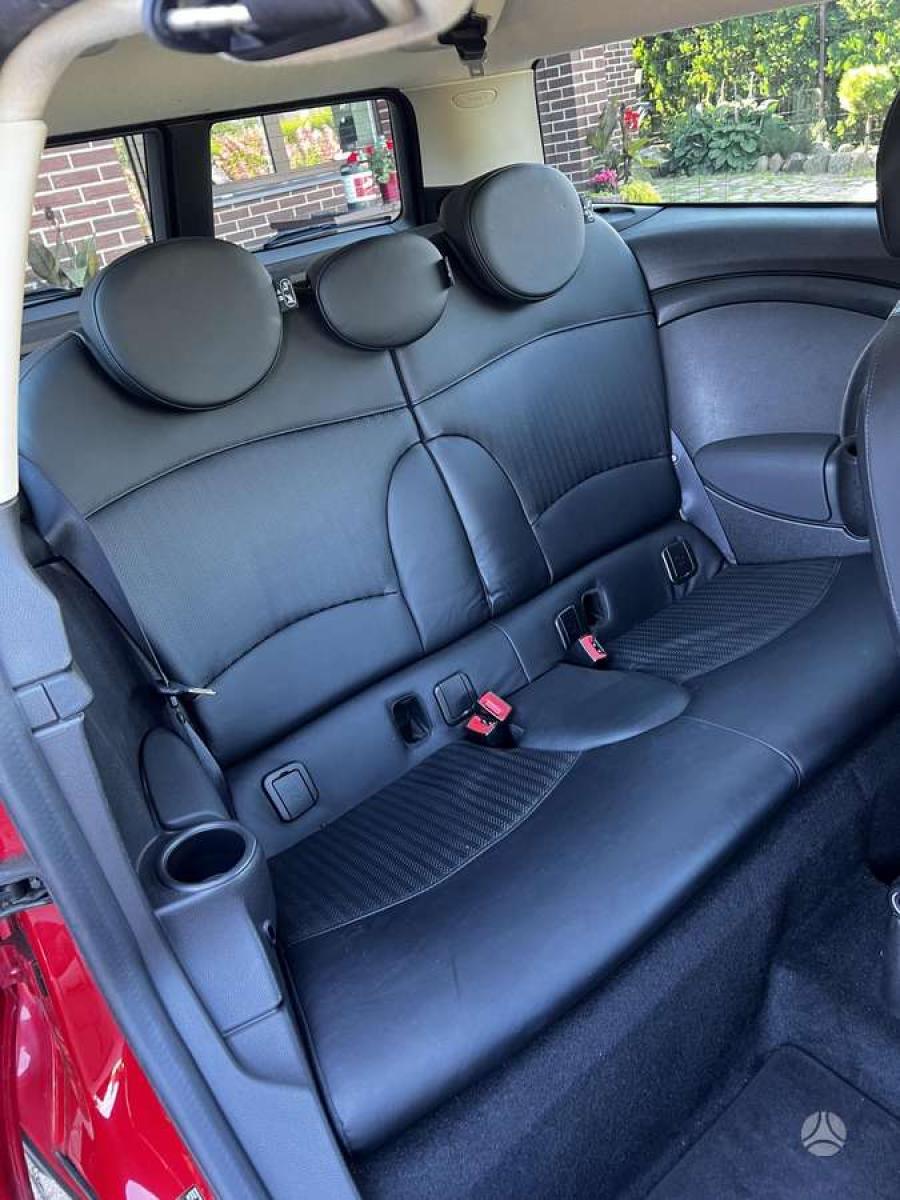 Sarkans MINI Clubman 2011 Ukmergė, ar dzinēja tilpumu 1.60 L un nobraukumu 228 tūkst. km par 3250 €, foto 19 vietnē AUTOMOTO.COM.LV