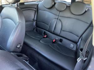 Sarkans MINI Clubman 2011 Ukmergė, ar dzinēja tilpumu 1.60 L un nobraukumu 228 tūkst. km par 3250 €, foto 20 vietnē AUTOMOTO.COM.LV