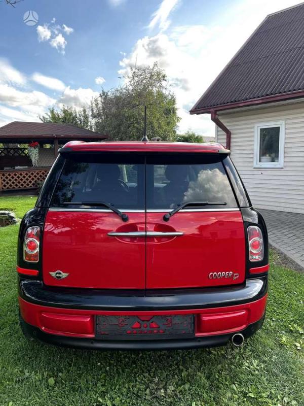 Red MINI Clubman 2011 in Ukmerge, with an engine capacity of 1.60 L and mileage of 228 thousand km for 3150 €, photo 8 on AUTOMOTO.COM.LV