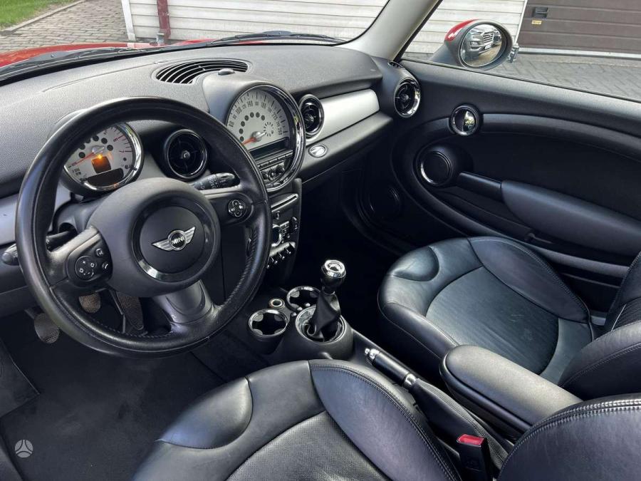 Sarkans MINI Clubman 2011 Ukmergė, ar dzinēja tilpumu 1.60 L un nobraukumu 228 tūkst. km par 3150 €, foto 11 vietnē AUTOMOTO.COM.LV