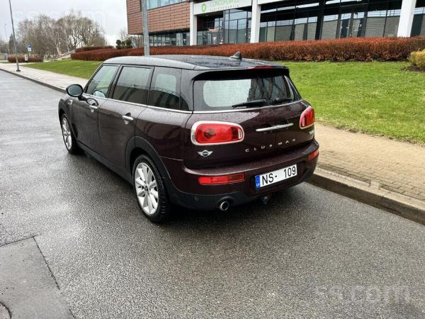 Red MINI Clubman 2016 in Riga, with an engine capacity of 1.50 L and mileage of 190 thousand km for 10600 €, photo 8 on AUTOMOTO.COM.LV
