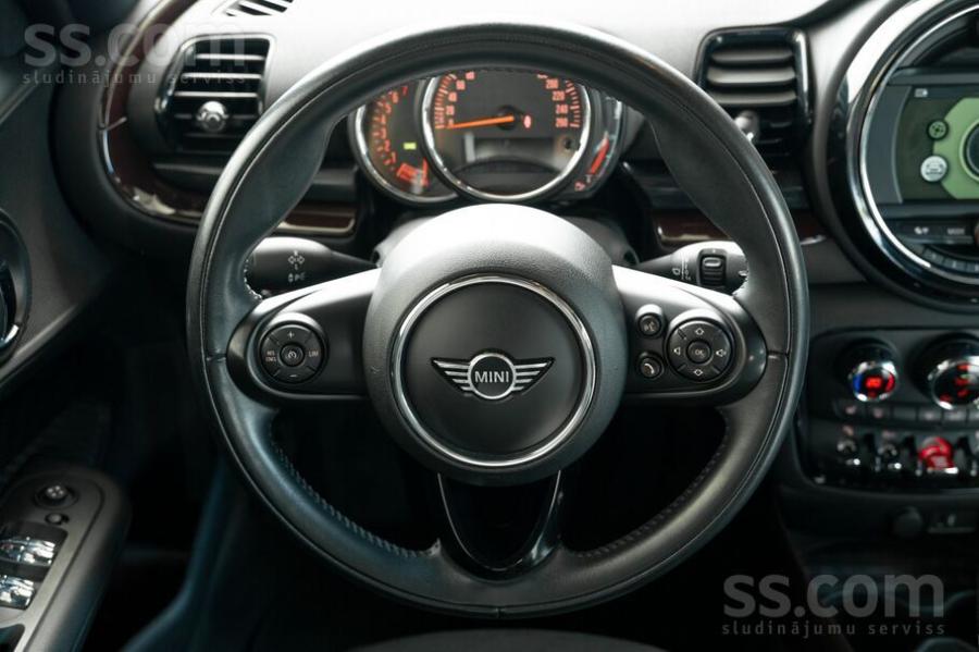 Sarkans MINI Clubman 2020 Rīga, ar dzinēja tilpumu 1.50 L un nobraukumu 61 tūkst. km par 15900 €, foto 14 vietnē AUTOMOTO.COM.LV