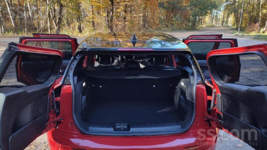 Red MINI Clubman 2016 in Riga, with an engine capacity of 2.00 L and mileage of 199 thousand km for 9500 €, photo 17 on AUTOMOTO.COM.LV