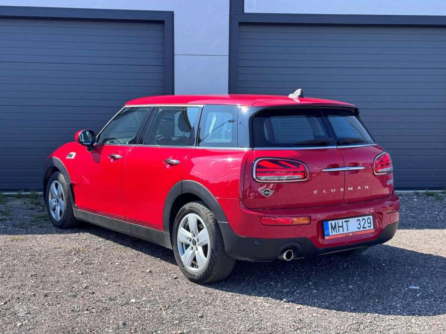 Sarkans MINI Clubman 2022 Viļņa, ar dzinēja tilpumu 1.50 L un nobraukumu 190 tūkst. km par 10900 €, foto 4 vietnē AUTOMOTO.COM.LV