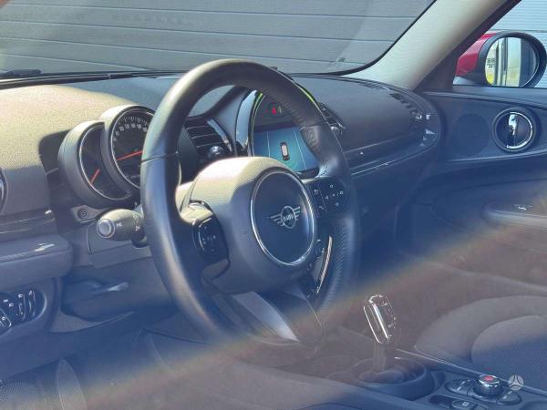 Red MINI Clubman 2022 in Vilnius, with an engine capacity of 1.50 L and mileage of 190 thousand km for 10900 €, photo 10 on AUTOMOTO.COM.LV
