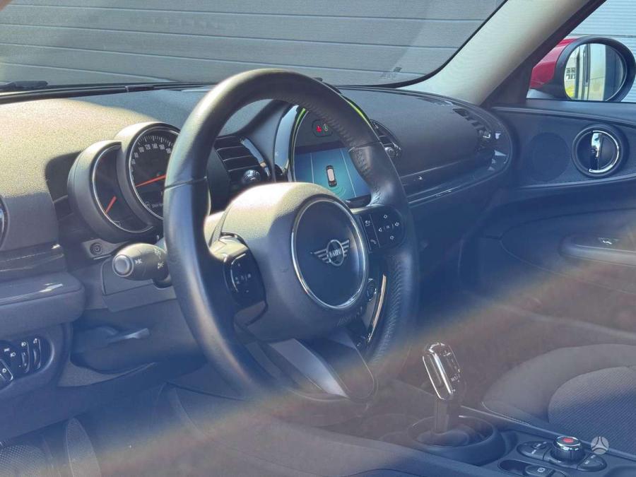 Sarkans MINI Clubman 2022 Viļņa, ar dzinēja tilpumu 1.50 L un nobraukumu 190 tūkst. km par 10900 €, foto 11 vietnē AUTOMOTO.COM.LV