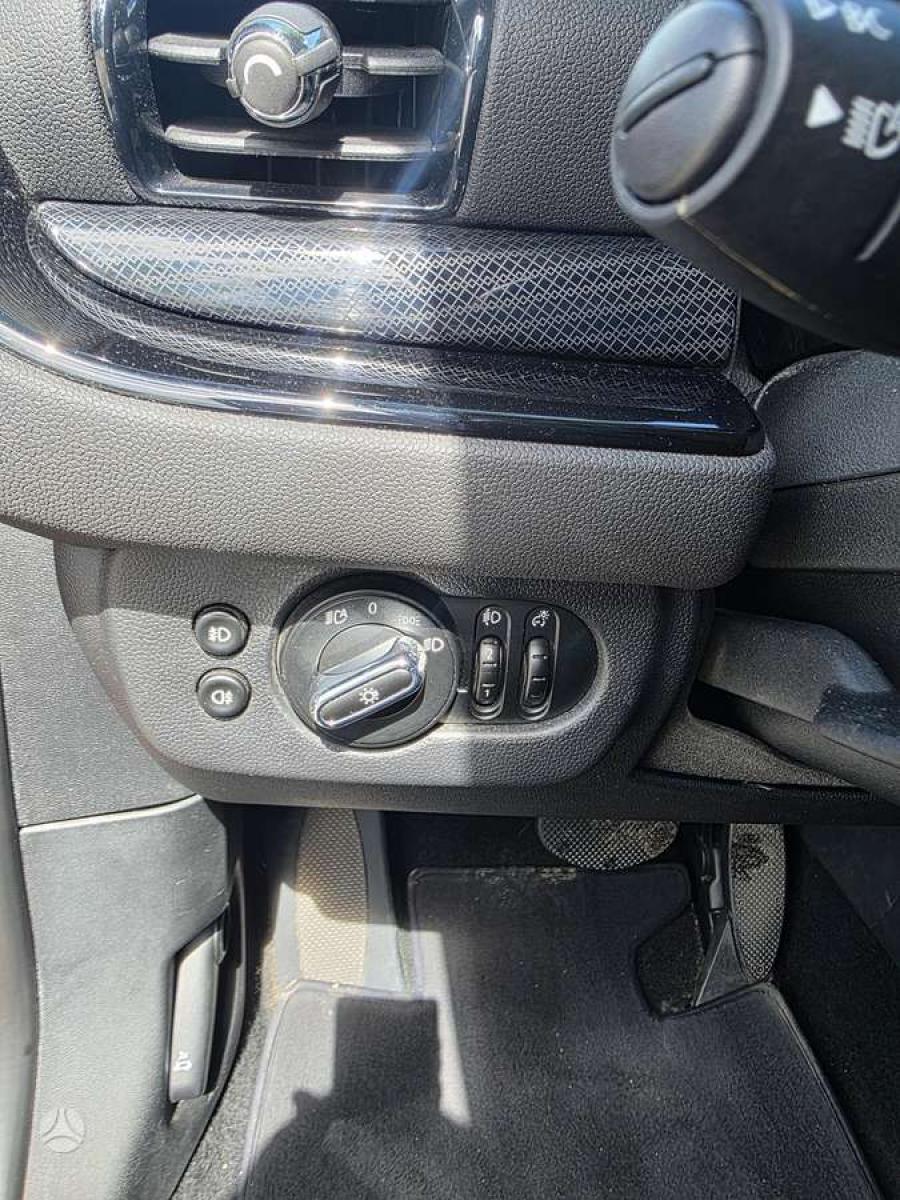 Sarkans MINI Clubman 2023 Viļņa, ar dzinēja tilpumu 1.50 L un nobraukumu 189 tūkst. km par 15800 €, foto 11 vietnē AUTOMOTO.COM.LV