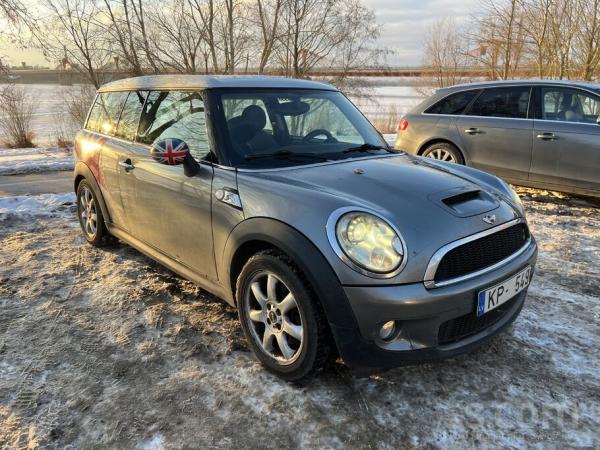 MINI Clubman 2008 Rīga, ar dzinēja tilpumu 1.60 L un nobraukumu 225 tūkst. km par 4500 €, foto 3 vietnē AUTOMOTO.COM.LV