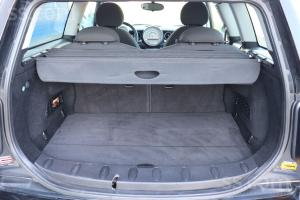 MINI Clubman 2009 in Riga, with an engine capacity of 1.60 L and mileage of 261 thousand km for 4450 €, photo 18 on AUTOMOTO.COM.LV
