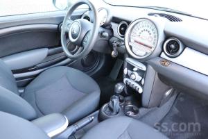 MINI Clubman 2009 in Riga, with an engine capacity of 1.60 L and mileage of 261 thousand km for 4450 €, photo 24 on AUTOMOTO.COM.LV