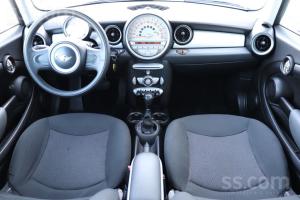 MINI Clubman 2009 in Riga, with an engine capacity of 1.60 L and mileage of 261 thousand km for 4450 €, photo 25 on AUTOMOTO.COM.LV
