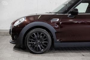 Violet MINI Clubman 2018 in Vilnius, with an engine capacity of 1.50 L and mileage of 89 thousand km for 11881 €, photo 6 on AUTOMOTO.COM.LV