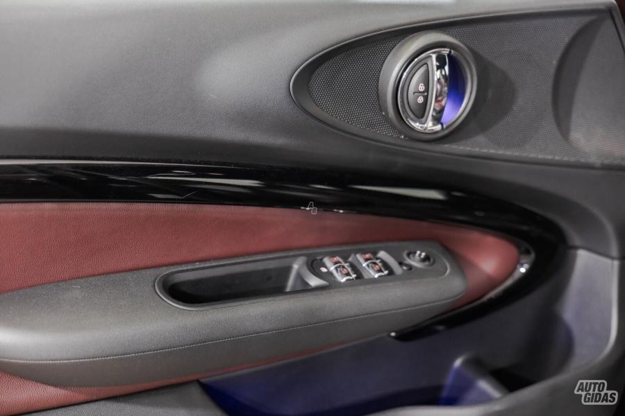 Violet MINI Clubman 2018 in Vilnius, with an engine capacity of 1.50 L and mileage of 89 thousand km for 11881 €, photo 21 on AUTOMOTO.COM.LV