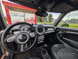 Balts MINI Clubman 2007 Jelgava, ar dzinēja tilpumu 1.60 L un nobraukumu 348 tūkst. km par 2700 €, foto 5 vietnē AUTOMOTO.COM.LV