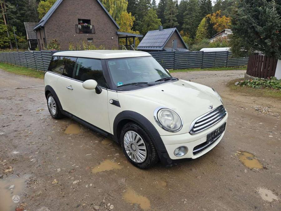 White MINI Clubman 2008 in Kaunas, with an engine capacity of 1.60 L and mileage of 290 thousand km for 2350 €, photo 2 on AUTOMOTO.COM.LV