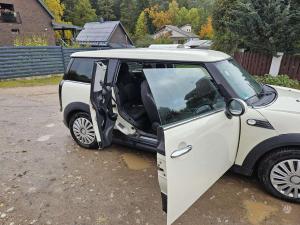 White MINI Clubman 2008 in Kaunas, with an engine capacity of 1.60 L and mileage of 290 thousand km for 2350 €, photo 11 on AUTOMOTO.COM.LV