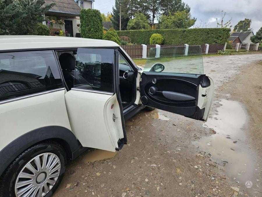 White MINI Clubman 2008 in Kaunas, with an engine capacity of 1.60 L and mileage of 290 thousand km for 2350 €, photo 14 on AUTOMOTO.COM.LV