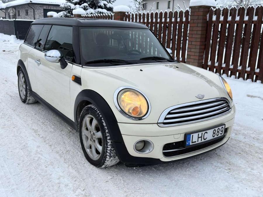 White MINI Clubman 2008 in Vilnius, with an engine capacity of 1.60 L and mileage of 251 thousand km for 2000 €, photo 1 on AUTOMOTO.COM.LV