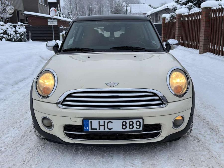 White MINI Clubman 2008 in Vilnius, with an engine capacity of 1.60 L and mileage of 251 thousand km for 2000 €, photo 2 on AUTOMOTO.COM.LV
