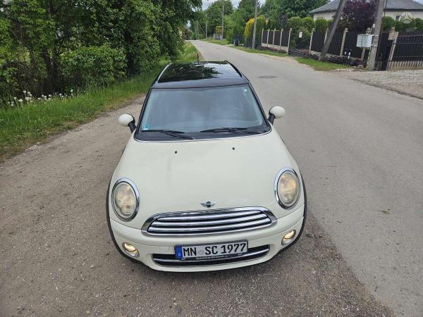 White MINI Clubman 2008 in Prienai, with an engine capacity of 1.60 L and mileage of 289 thousand km for 2250 €, photo 4 on AUTOMOTO.COM.LV