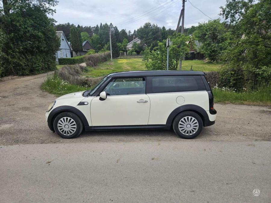 White MINI Clubman 2008 in Prienai, with an engine capacity of 1.60 L and mileage of 289 thousand km for 2250 €, photo 10 on AUTOMOTO.COM.LV