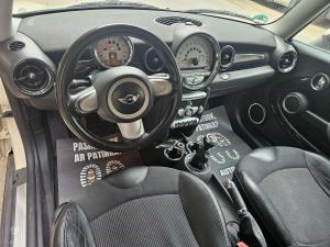 White MINI Clubman 2008 in Prienai, with an engine capacity of 1.60 L and mileage of 289 thousand km for 2250 €, photo 23 on AUTOMOTO.COM.LV