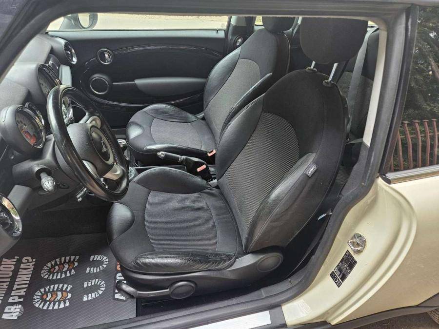 White MINI Clubman 2008 in Prienai, with an engine capacity of 1.60 L and mileage of 289 thousand km for 2250 €, photo 25 on AUTOMOTO.COM.LV