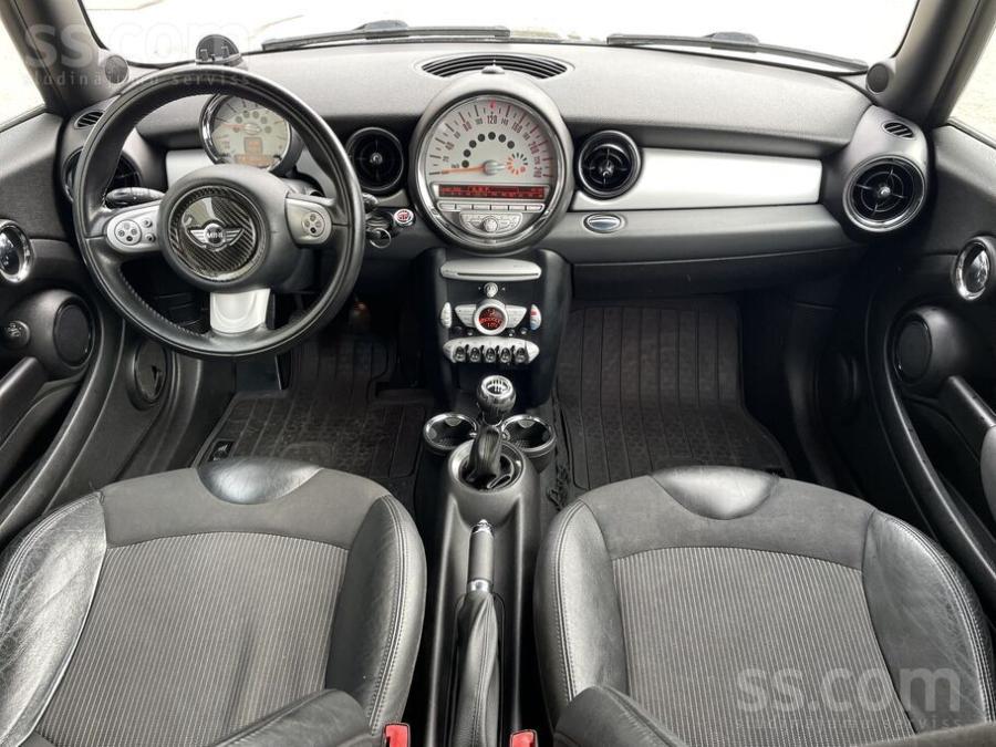 Balts MINI Clubman 2008 Rīga, ar dzinēja tilpumu 1.60 L un nobraukumu 263 tūkst. km par 3490 €, foto 22 vietnē AUTOMOTO.COM.LV