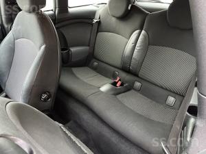 Balts MINI Clubman 2008 Rīga, ar dzinēja tilpumu 1.60 L un nobraukumu 263 tūkst. km par 3490 €, foto 24 vietnē AUTOMOTO.COM.LV
