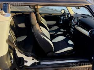 Balts MINI Clubman 2009 Tukums, ar dzinēja tilpumu 1.60 L un nobraukumu 190 tūkst. km par 3500 €, foto 7 vietnē AUTOMOTO.COM.LV