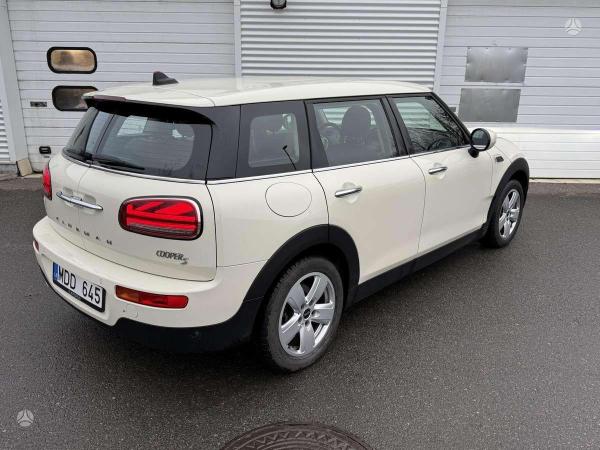 Balts MINI Clubman 2021 Viļņa, ar dzinēja tilpumu 1.50 L un nobraukumu 131 tūkst. km par 12999 €, foto 3 vietnē AUTOMOTO.COM.LV