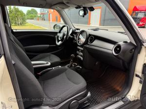White MINI Clubman 2008 in Kuressaare, with an engine capacity of 1.60 L and mileage of 186 thousand km for 3990 €, photo 16 on AUTOMOTO.COM.LV
