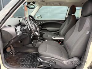 White MINI Clubman 2008 in Kuressaare, with an engine capacity of 1.60 L and mileage of 186 thousand km for 3990 €, photo 18 on AUTOMOTO.COM.LV