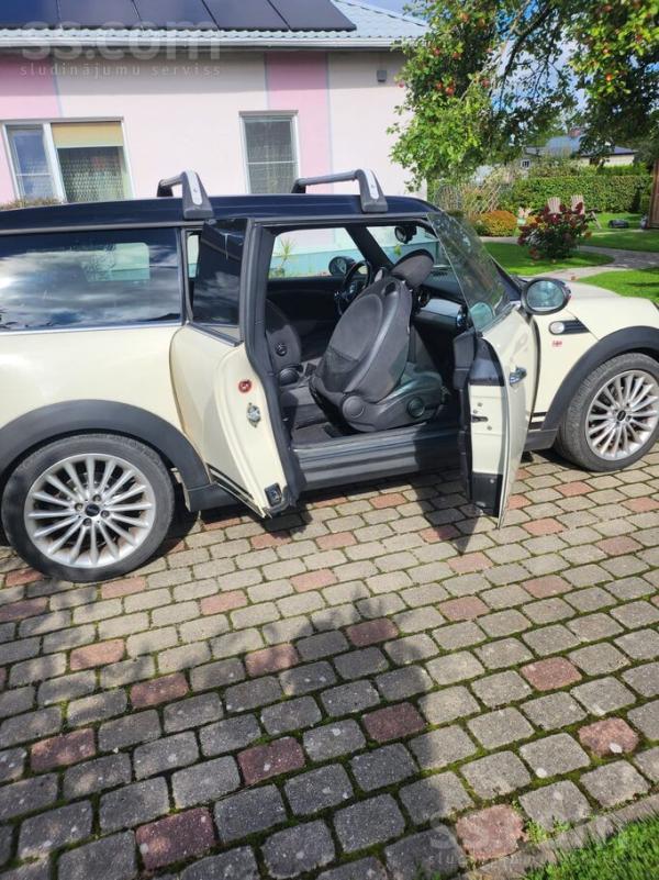 MINI Clubman 2008 Rīga vietnē Balts MINI Clubman 2008 Rīga, ar dzinēja tilpumu 1.60 L un nobraukumu 262 tūkst. km par 3500 €, foto 7 vietnē AUTOMOTO.COM.LV
