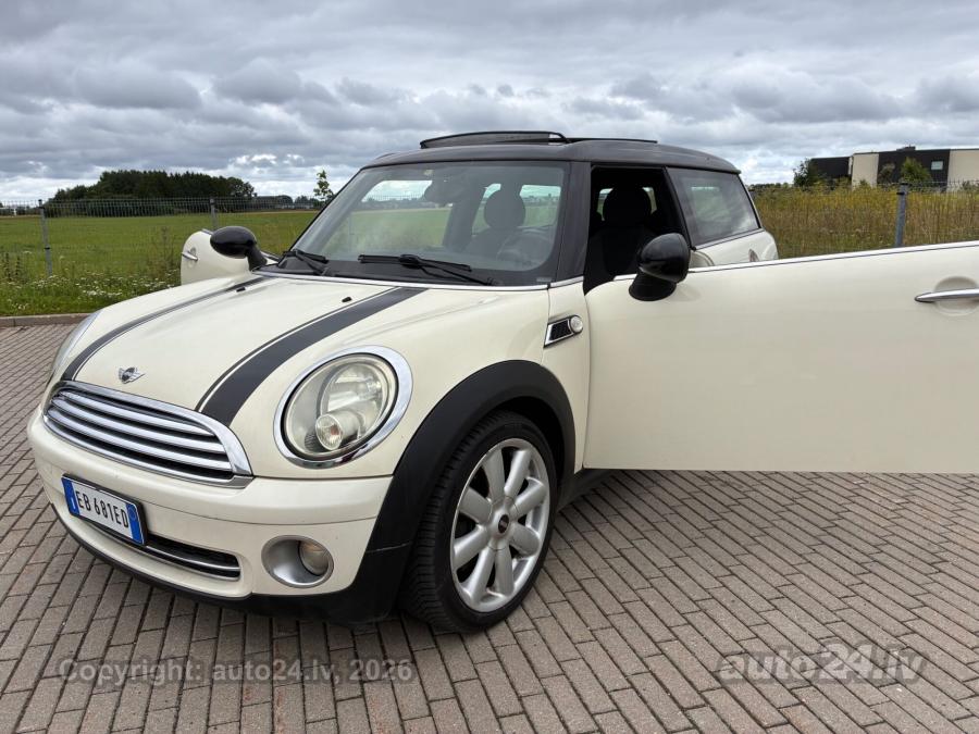 White MINI Clubman 2011 in Tallinn, with an engine capacity of 1.60 L and mileage of 225 thousand km for 4499 €, photo 6 on AUTOMOTO.COM.LV