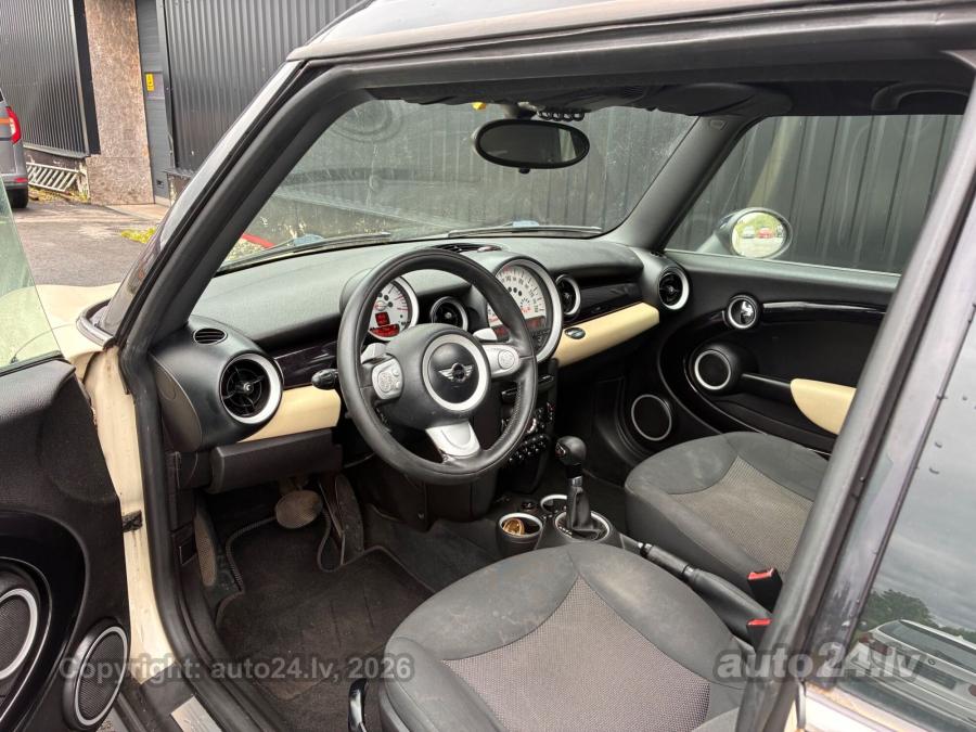 White MINI Clubman 2011 in Tallinn, with an engine capacity of 1.60 L and mileage of 225 thousand km for 4499 €, photo 7 on AUTOMOTO.COM.LV