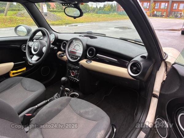 White MINI Clubman 2011 in Tallinn, with an engine capacity of 1.60 L and mileage of 225 thousand km for 4499 €, photo 7 on AUTOMOTO.COM.LV