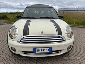 White MINI Clubman 2011 in Tallinn, with an engine capacity of 1.60 L and mileage of 225 thousand km for 4499 €, photo 15 on AUTOMOTO.COM.LV
