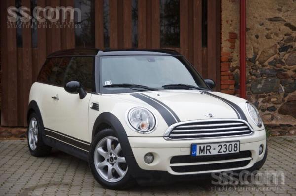 White MINI Clubman 2011 in Riga, with an engine capacity of 1.60 L and mileage of 220 thousand km for 4500 €, photo 3 on AUTOMOTO.COM.LV