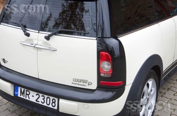 White MINI Clubman 2011 in Riga, with an engine capacity of 1.60 L and mileage of 220 thousand km for 4500 €, photo 5 on AUTOMOTO.COM.LV