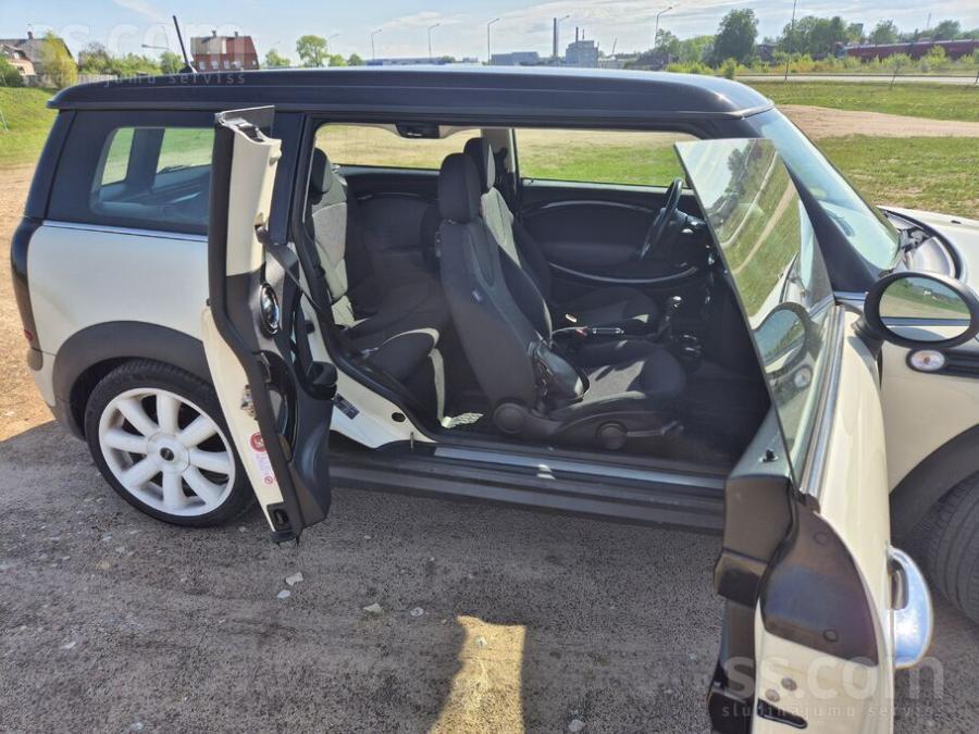 White MINI Clubman 2012 in Daugavpils, with an engine capacity of 2.00 L and mileage of 174 thousand km for 6750 €, photo 7 on AUTOMOTO.COM.LV