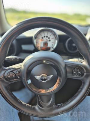 White MINI Clubman 2012 in Daugavpils, with an engine capacity of 2.00 L and mileage of 174 thousand km for 6750 €, photo 22 on AUTOMOTO.COM.LV