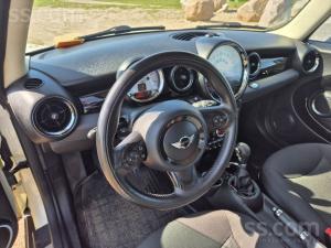 White MINI Clubman 2012 in Daugavpils, with an engine capacity of 2.00 L and mileage of 174 thousand km for 6750 €, photo 29 on AUTOMOTO.COM.LV
