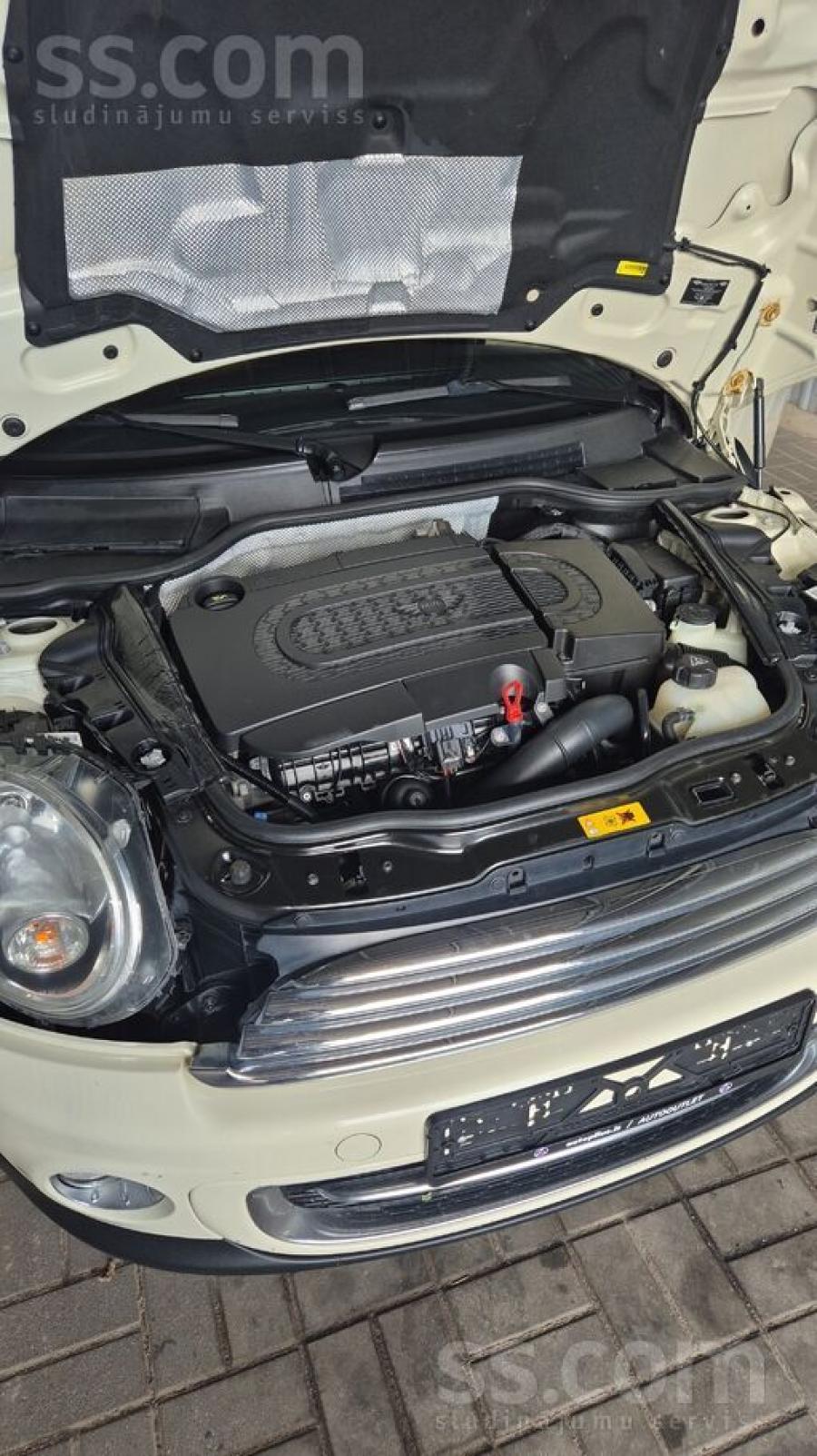 White MINI Clubman 2012 in Daugavpils, with an engine capacity of 2.00 L and mileage of 174 thousand km for 6750 €, photo 33 on AUTOMOTO.COM.LV