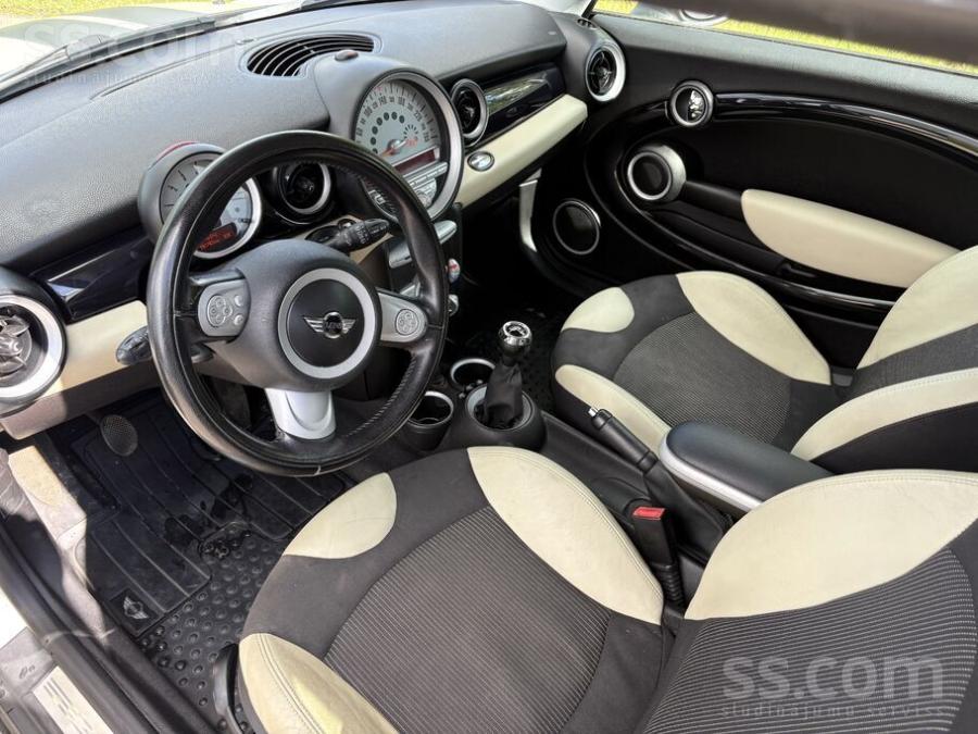 Dzeltens MINI Clubman 2009 Tukums, ar dzinēja tilpumu 1.60 L un nobraukumu 190 tūkst. km par 3490 €, foto 10 vietnē AUTOMOTO.COM.LV