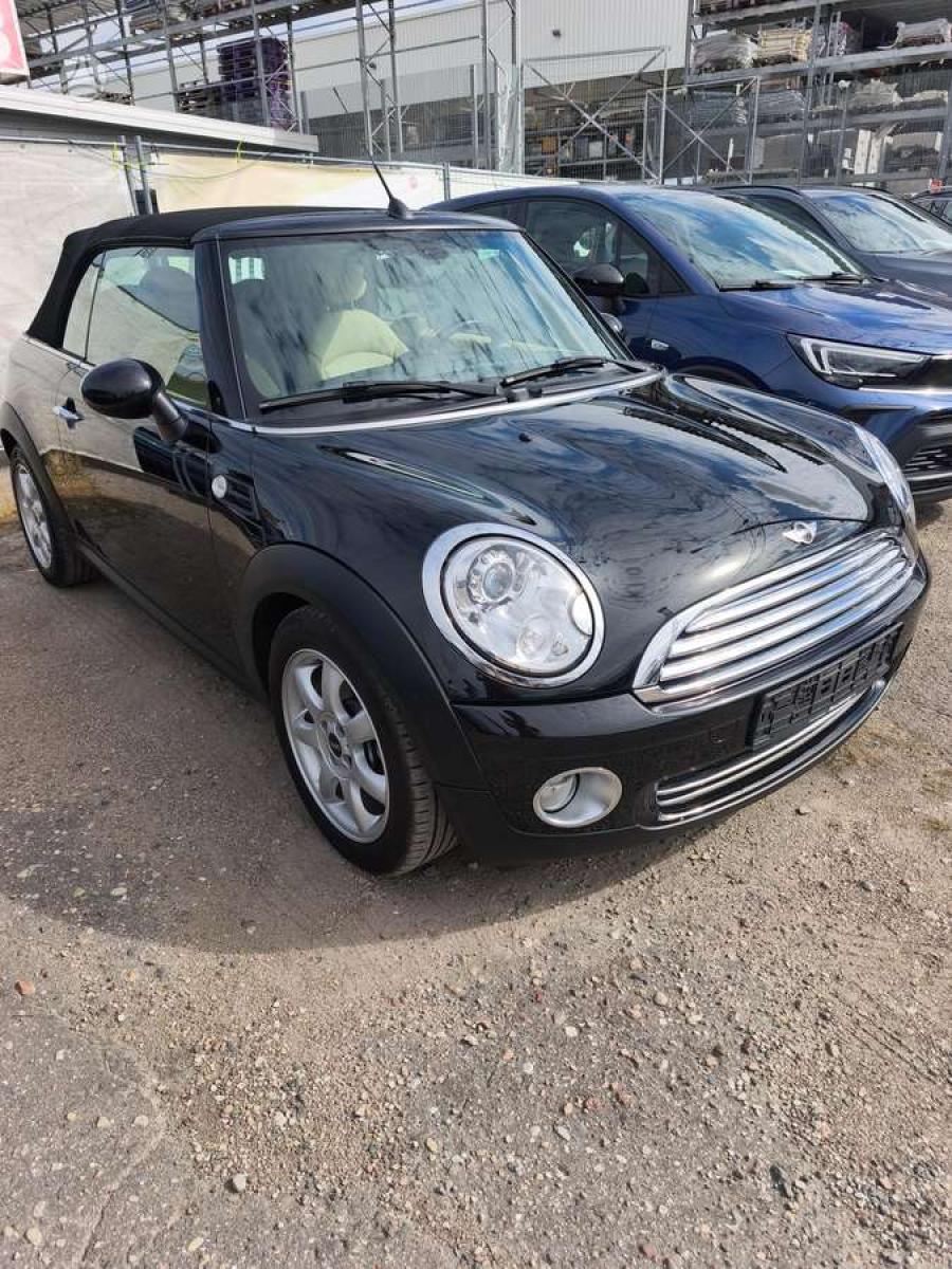 Melns MINI Cooper 2010 Kauņa, ar dzinēja tilpumu 1.60 L un nobraukumu 111 tūkst. km par 4450 €, foto 3 vietnē AUTOMOTO.COM.LV