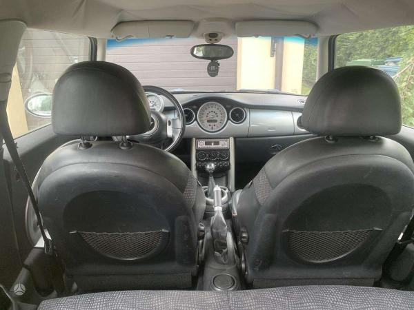 Melns MINI Cooper 2003 Kauņa, ar dzinēja tilpumu 1.60 L un nobraukumu 270 tūkst. km par 1400 €, foto 9 vietnē AUTOMOTO.COM.LV